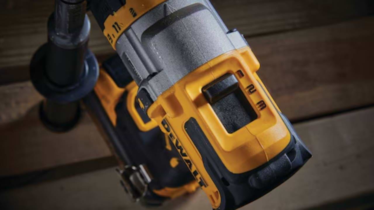 מברגה+ מקדחה רוטטת DeWALT DCD999 18V/20V XR FLEXVOLT Li-Ion Brushless ...
