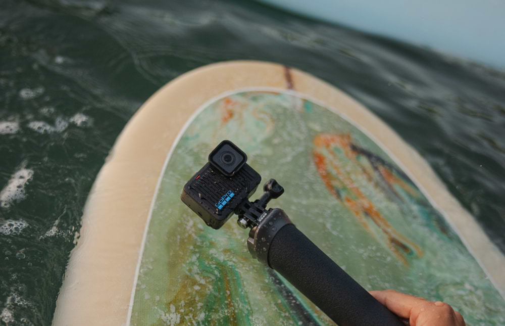 מצלמת אקסטרים קומפקטית GoPro Hero 4K - צבע שחור שנתיים אחריות ע י ...